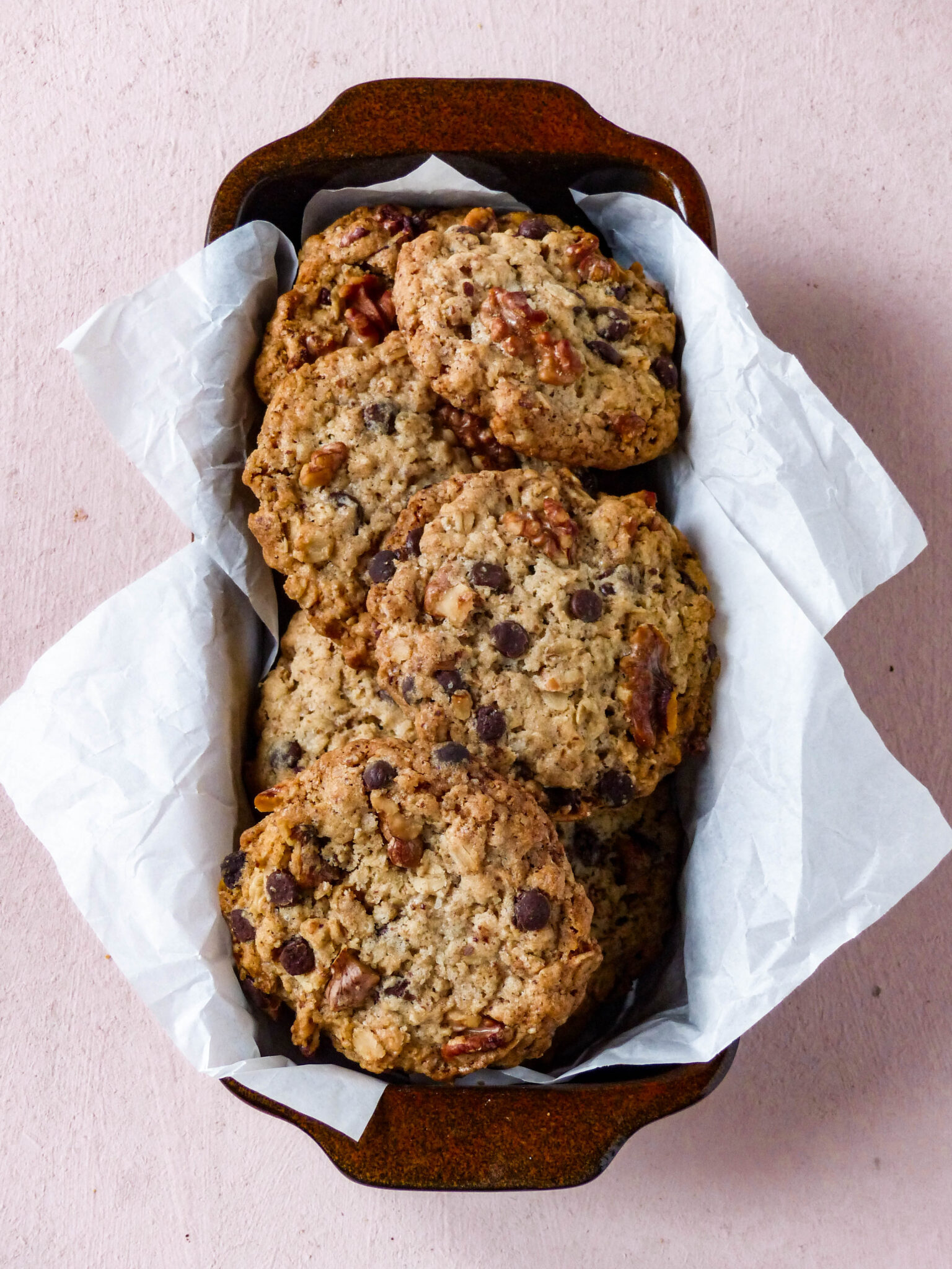 Haferflocken-Chocolate-Chip-Cookies mit Walnüssen - Anna Lee EATS.