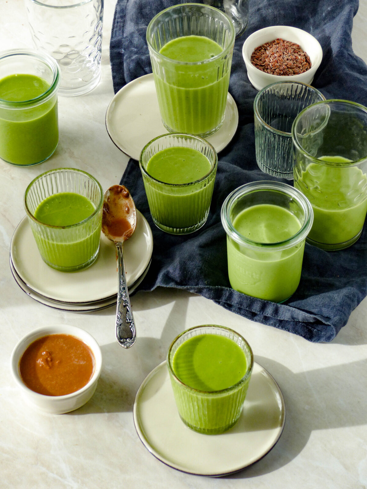 Grüne Smoothie Shots - gesund & einfach - Anna Lee EATS.